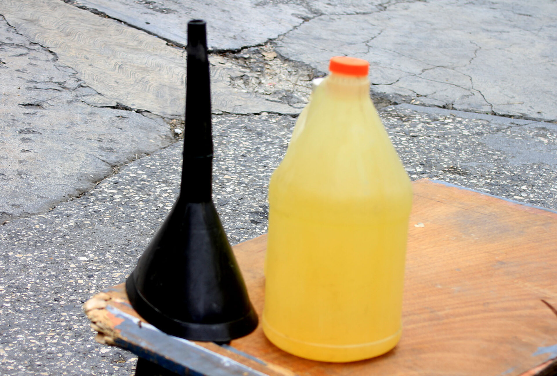 Le galon de gazoline à 1 500 gourdes - METROPOLE